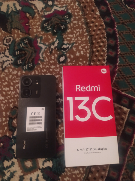 Redmi 13C 4 128 gb Yangi holatda 1 oy boʻldi olindaniga karobka dak bo