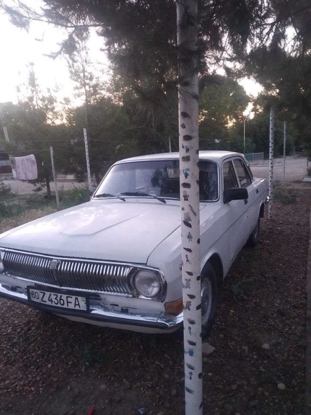 Volga oʼn besh milyon deyapmiz matori yaxshi moshina Kogon shaxarda