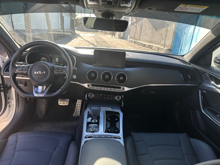 Киа стингер 3.3 TWIN TURBO
