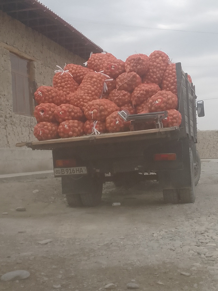 Gaz52 mashina idialni balon yangi 7yetita gaz balon bor salon chiroyli