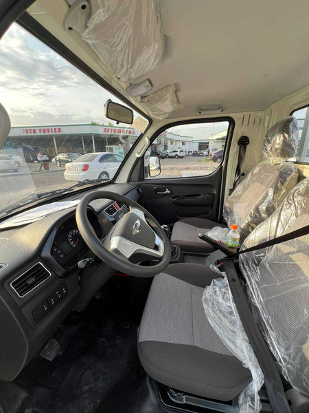 Yuk tashishga moljallangan  Forland T5 2850 mashina