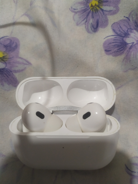 Airpods Pro 2 sotiladi.