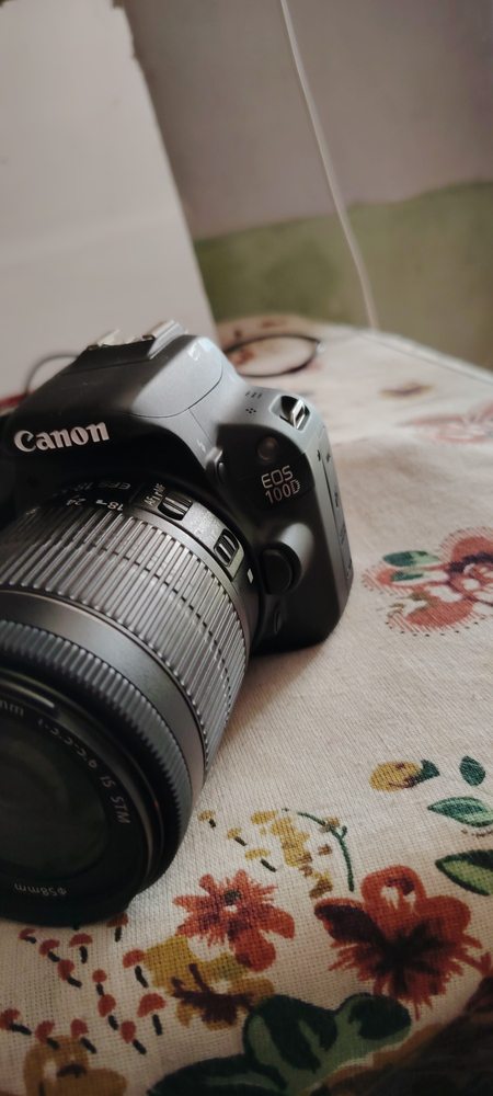 Canon EOS 100D sotiladi