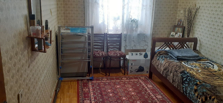 Продается 5- Ти комнатная квартира. Ориентир  Госпитальный рынок.