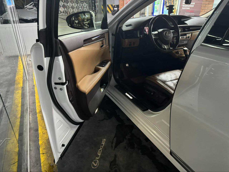 Продать  машину LEXUS ES350