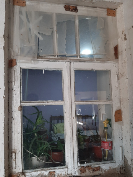4 ta deraza sotiladi