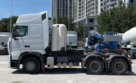 Тягач Howo T7H 6x4 CNG метан газли, подушкали, AMT