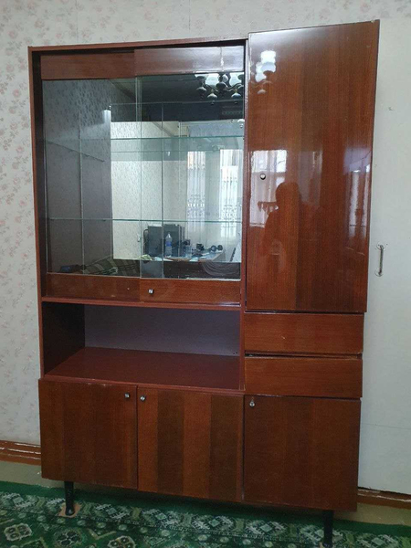 Сервант советсвкий (город Бухара)