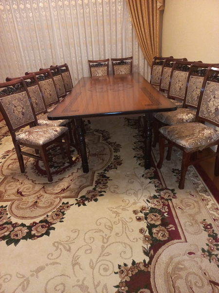 Стол стул сотилади 12 талик