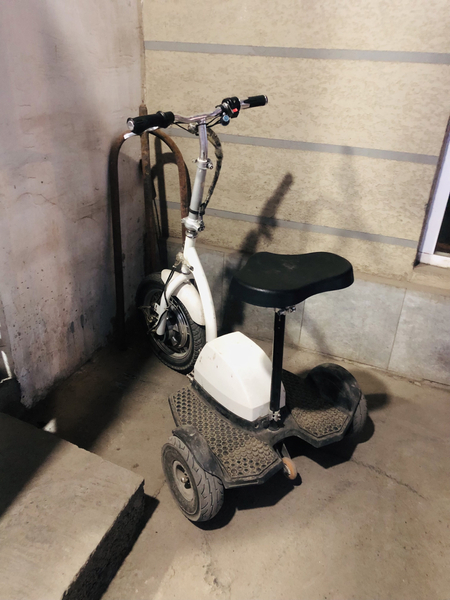 Skuter holati yaxshi tezligi 60 km