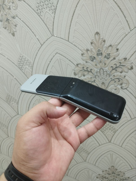 Nokia 2720 Flip 4G Ideal holatda