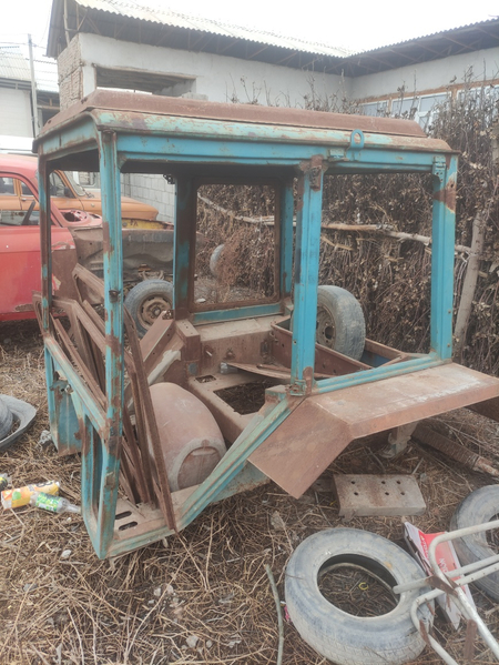 Mtz kabinka sotiladi