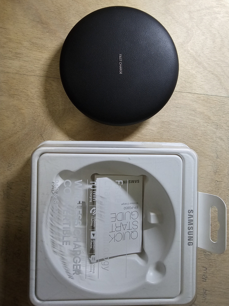 Samsung Galaxy S9, беспроводная зарядка, наушники,  чехлы