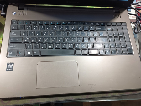 Novutbook  i3/4100m