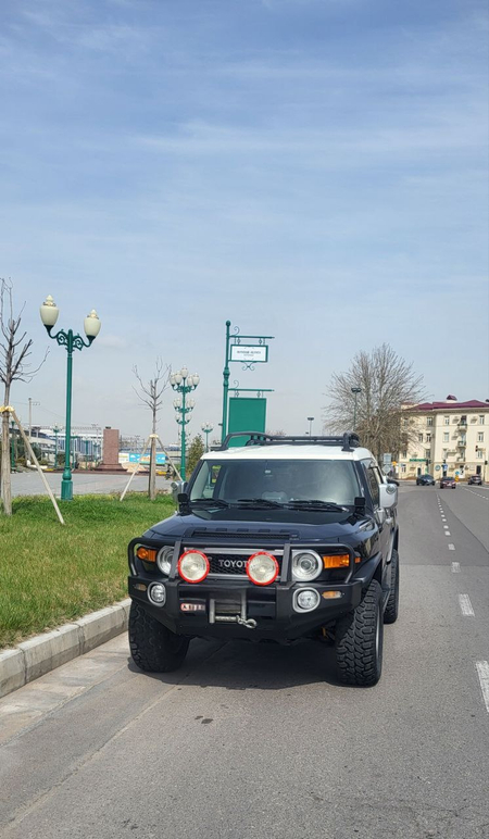 Toyota FJ Cruiser Готов к бездорожью!