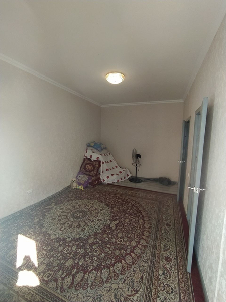 Срочно. Коттедж 1 комната янги хайот район