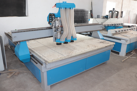 Фрезерно-гравировальный станок с ЧПУ. CNC 2130x3S. Ровер 3шпинделлик.