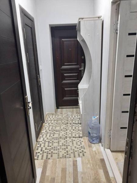 1 одна комнатное чистое квартира около третьего метро