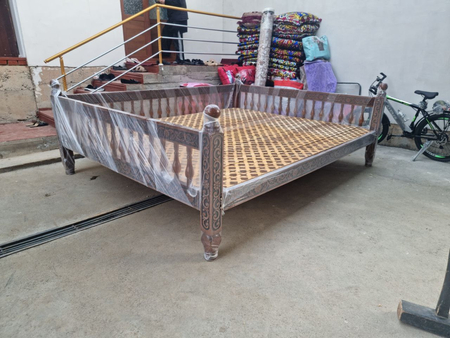 tapchan suri kravat 232$ dan bowlanadi