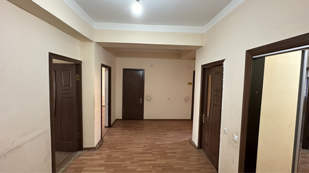 Продается квартира ул Нурафшан на против Риевейра