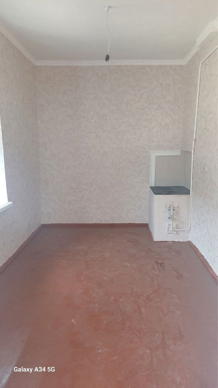 Uy sotiladi 6 sotix  Rabochchiy garadok