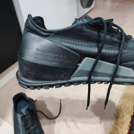 Крутые кроссовки ECCO
