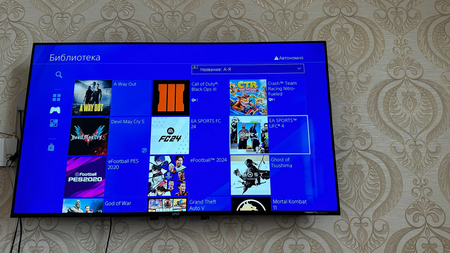 PlayStation4Slim