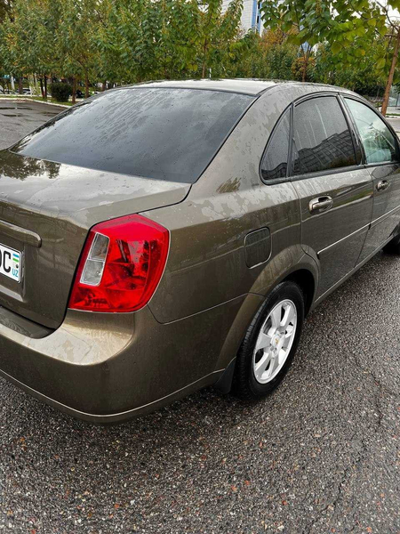 Chevrolet Lacetti-3
