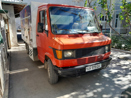 Mers sprinter 2000 yil benzin Gaz