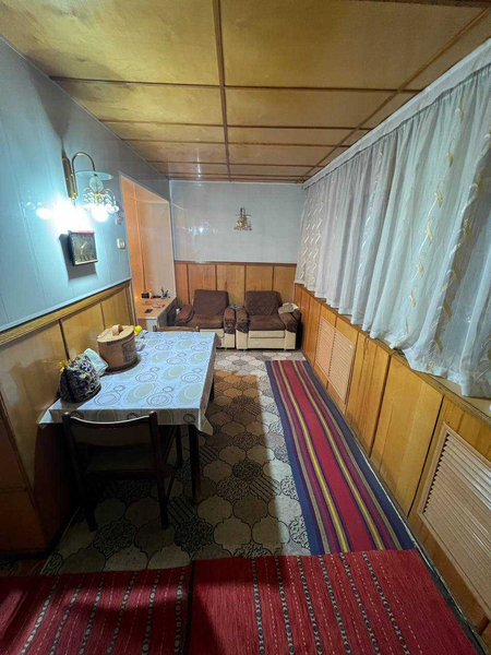 продается 2-х комнатная Юнусабад 4квартал
