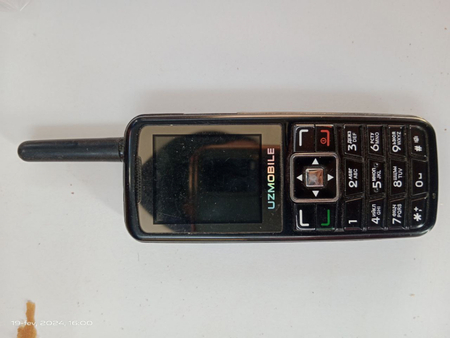 Uzmobile telefon sotilad