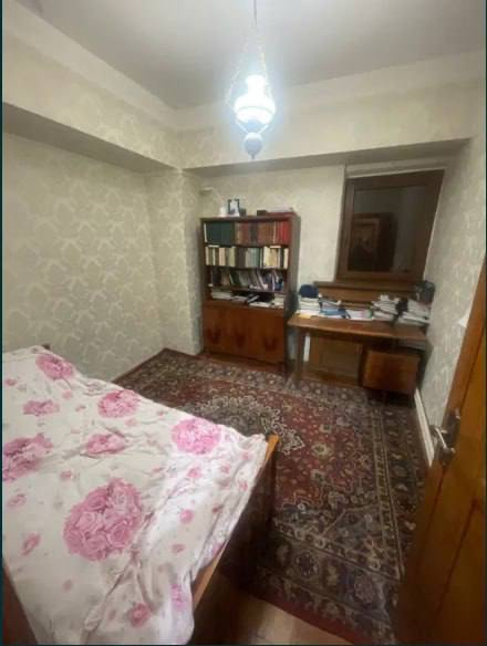 Продаётся 3/5/9 на Ц-5 Галерейка ор р Ипак йули банк