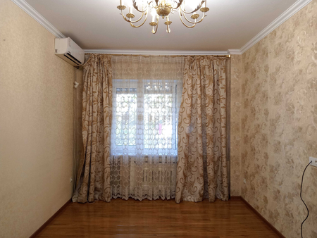 Юнусабад-15, 5/2/5 95м², с хорошим ремонтом. Имеется парковка=
