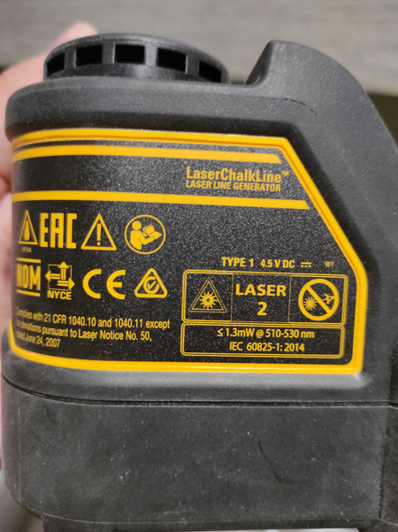 Продам Лазер DeWALT DW088CG б/у . Оригинал 100%. Покупался в европе.