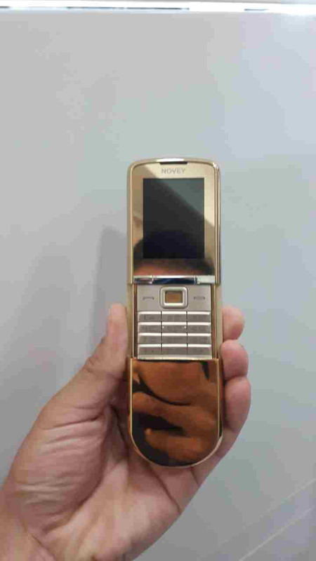 Telefon Novey N880