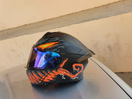 Motosikl va skuterchilaga shlem kaska \\\