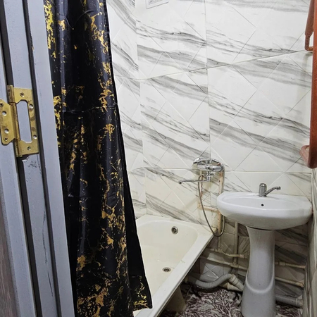 Срочно продаётся отличная 1комнатная квартира на 3этаже в кирпичной но