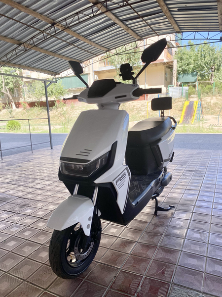 Elektroskuter RS