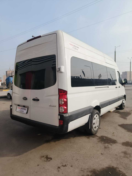 Jac Sunray minibus