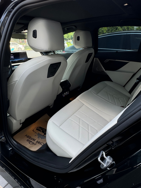 Продам BMW i5 M60 Full в идеале