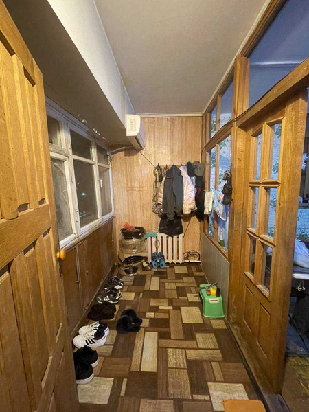 Торпитесь Самый центр метро Минор 3комнаты разделка по цене 2к срочно