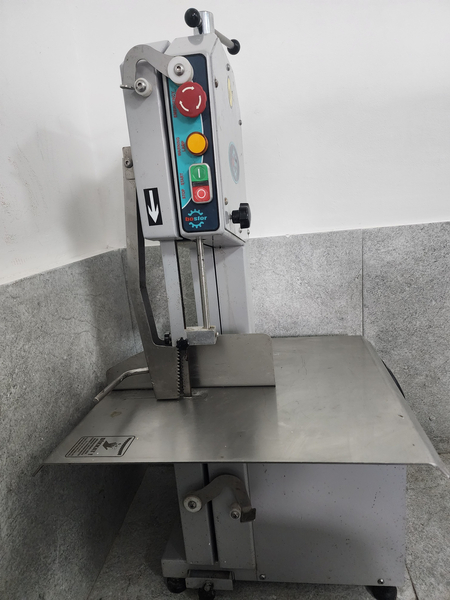 Suyak kesish apparati, кости отрезной станок