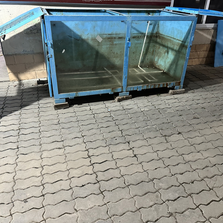 Продаётся большой аквариум