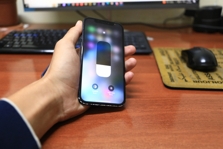 Iphone 12  128 talik qora