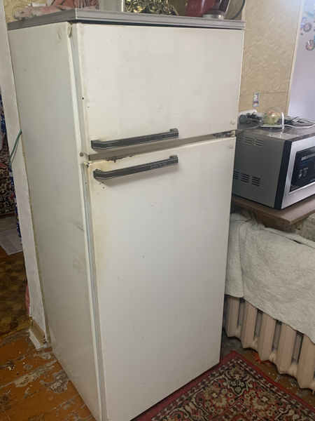 Продам холодильник Минск-15