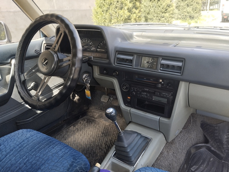 Автомобиль MAZDA
