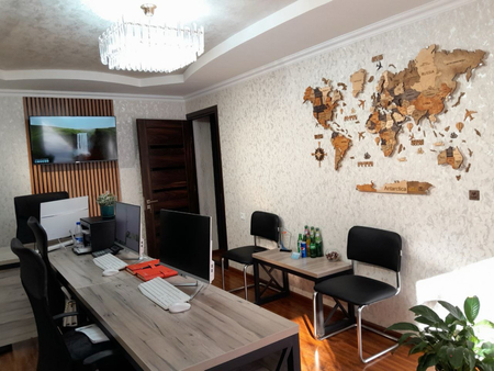 Продам офис нежилой вдоль дороги, 1я линия