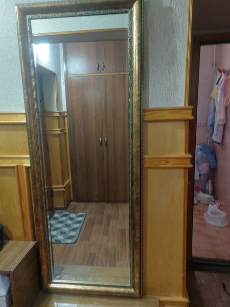 Продаю зеркало новое
