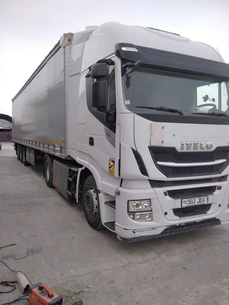 Тягач на метане  IVECO   2019 года выпуска