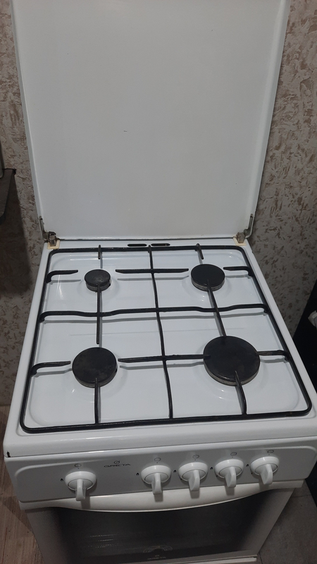 Продам газовую плиту